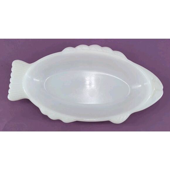 Glasbake | Kitchen | Vintage Glasbake White Milk Glass Fish Shaped ...